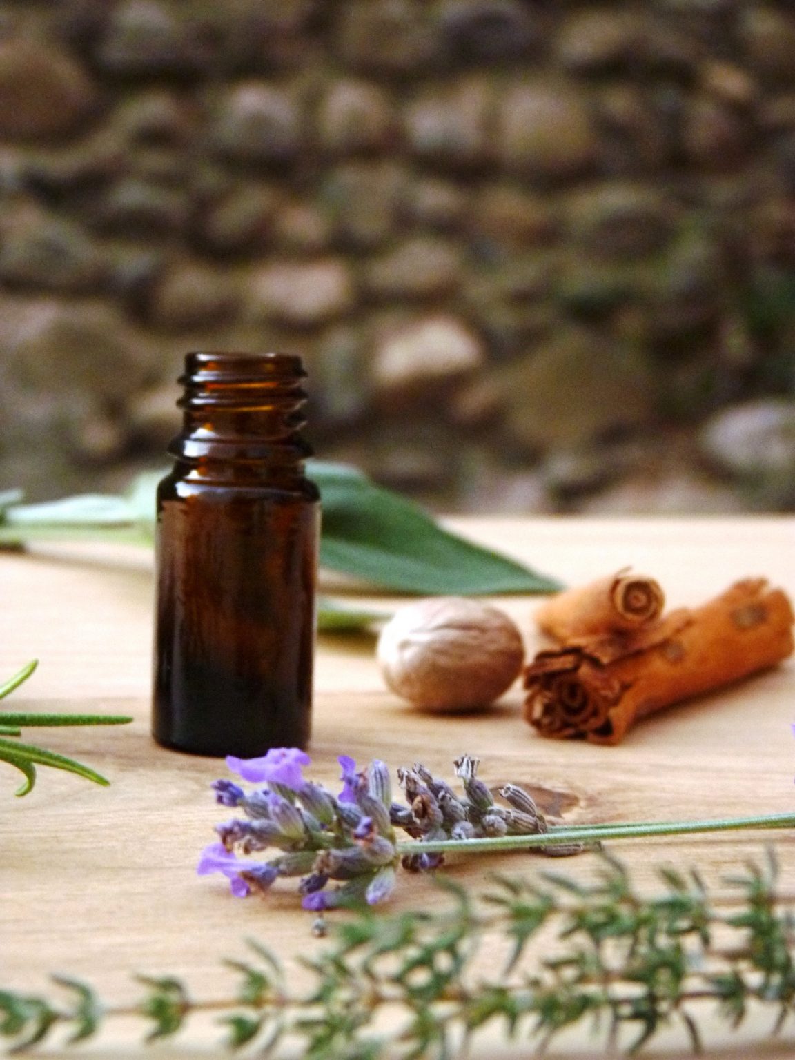 100% pure and natural essential oils for Aromatherapy - Biolandes